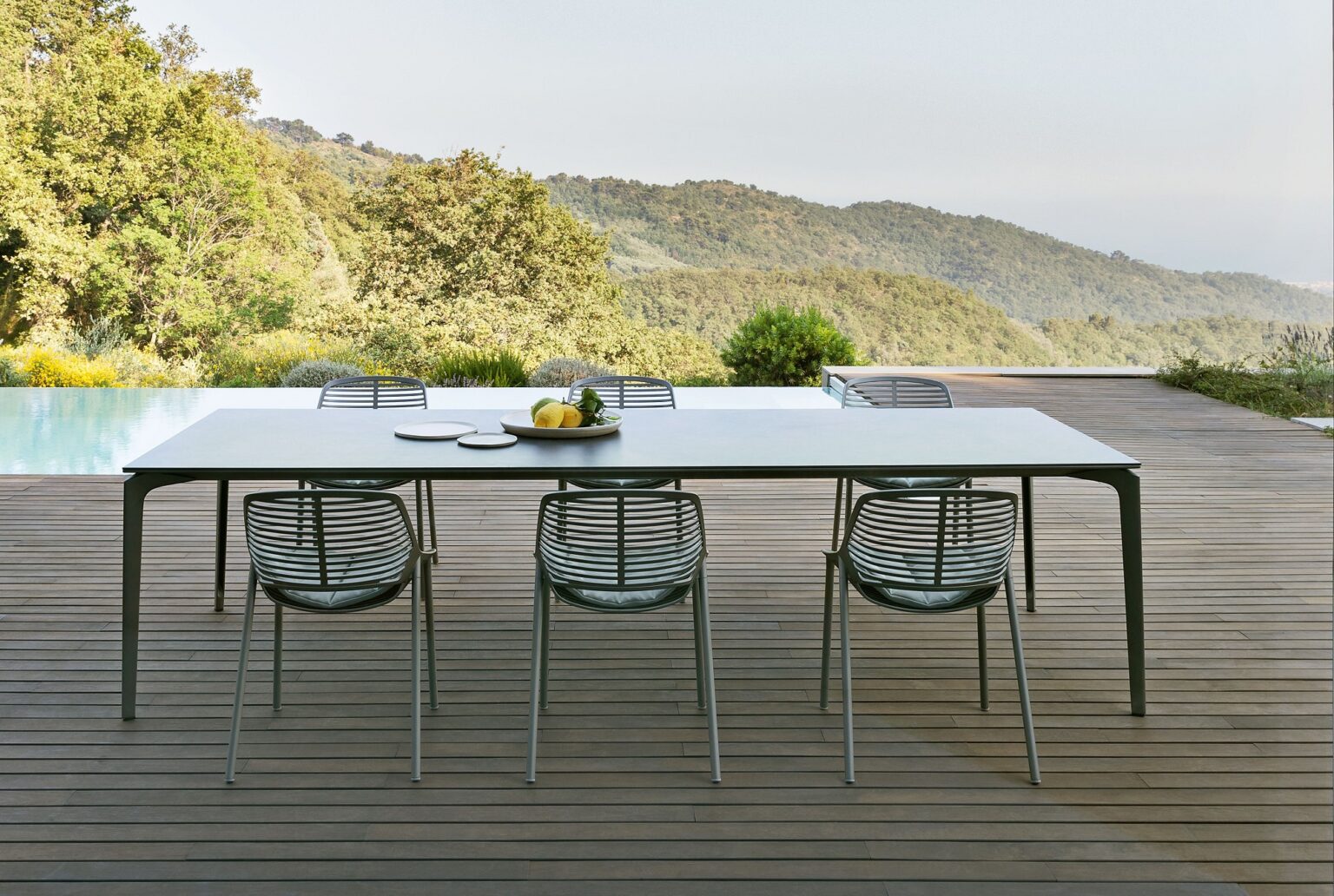 Catania - Design tuintafel alumimium in kleur